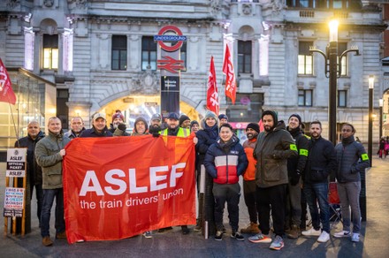 Aslef Picket Line Closed Victoria Station Editorial Stock Photo - Stock ...