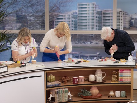 Juliet Sear Phillip Schofield Holly Willoughby Editorial Stock Photo ...