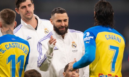 Karim Benzema Shakes Hands Cavania Pregame Editorial Stock Photo ...