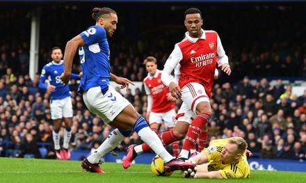 Arsenal Goalkeeper Aaron Ramsdale Down Saves Editorial Stock Photo ...