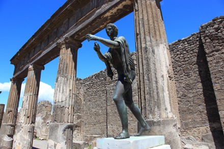 Statue Daedalus By Mitoraj Daidalos Figure Editorial Stock Photo ...