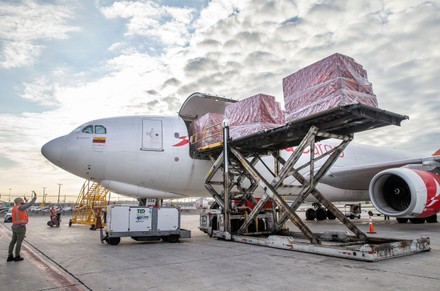 Cargo Airplane Colombia Carrying Flowers Unloaded Editorial Stock Photo ...