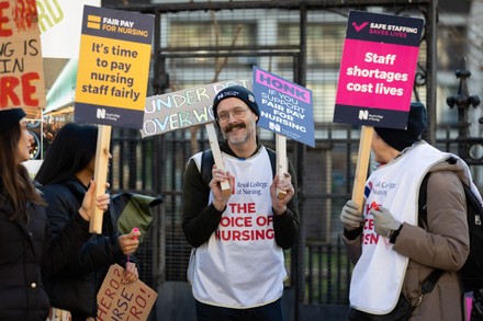 Nurses Hold Placards Expressing Their Opinion Editorial Stock Photo ...