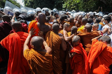 Sri Lankan Buddhist Monks Clash Riot Editorial Stock Photo - Stock ...