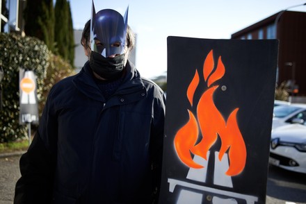 Opponents Dressed Giant Bats Holding Sign Editorial Stock Photo - Stock ...