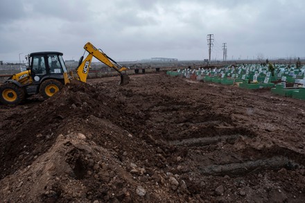 Excavator Digs Graves Victims Earthquake Cemetery Editorial Stock Photo ...