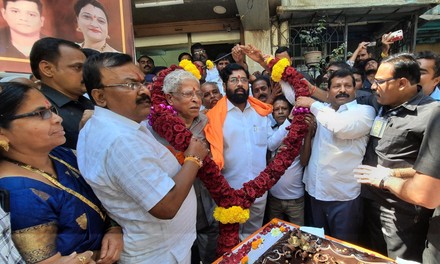 Residents Supporters Greet Cm Eknath Shinde Editorial Stock Photo ...