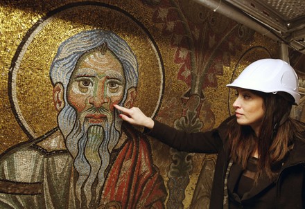 Restorer Shows Detail Portrait Patriarch Section Editorial Stock Photo ...