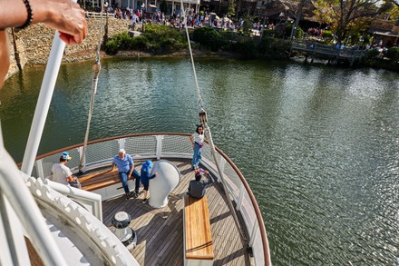 750 Disney walk in Stock Pictures, Editorial Images and Stock Photos ...