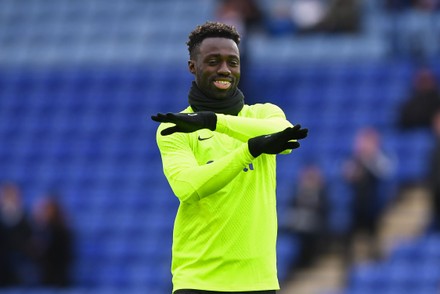 Davinson Sanchez Tottenham Hotspur Warms Ahead Editorial Stock Photo ...