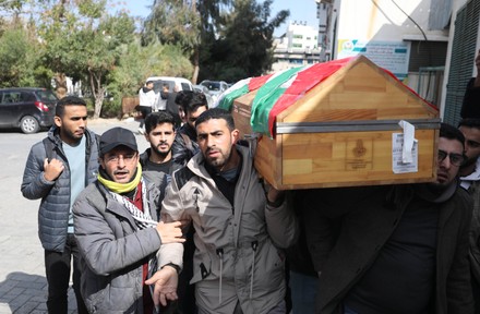 Relatives Palestinian Youssef Darabih Who Died Editorial Stock Photo ...