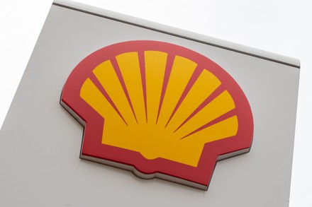 Shell Petrol Station Denham Buckinghamshire Fuel Editorial Stock Photo ...