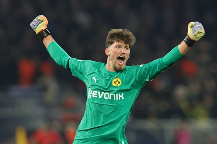Borussia Dortmund Goalkeeper Gregor Kobel Celebrates Editorial Stock ...