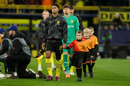 Hakim Ziyech Chelsea Raphael Guerreiro Borussia Editorial Stock Photo ...