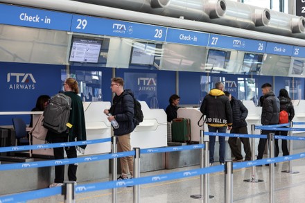 Passengers Check Ita Airways Counter Fiumicino Editorial Stock Photo ...
