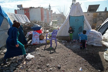 Earthquake Victim Family Stands Next Their Editorial Stock Photo ...