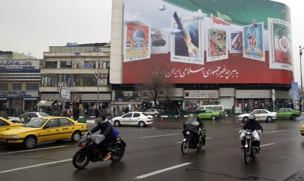Iranians Drive Past Huge Billboard Carrying Editorial Stock Photo ...