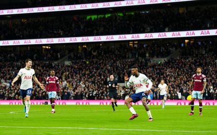 Emerson Tottenham Hotspur Celebrates Scoring Opening Editorial Stock ...