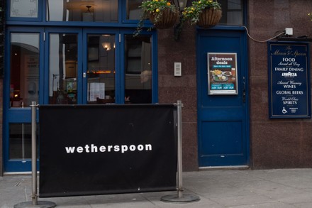 Wetherspoon Moon Spoon Pub Slough Berkshire Editorial Stock Photo ...