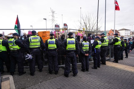 Manvers Uk Riot Police Stand Guard Editorial Stock Photo - Stock Image ...
