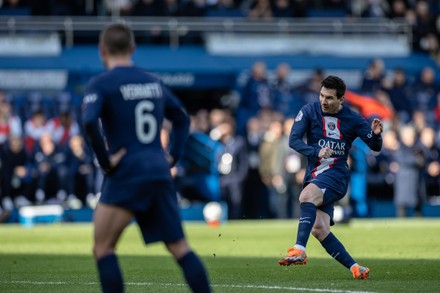 Lionel Messi Paris Saintgermain Shoots During Editorial Stock Photo ...