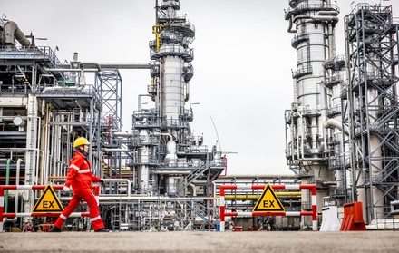 Moerdijk Shell Moerdijk Exterior Company Makes Editorial Stock Photo ...