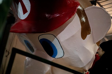Volunteer Association Finishing Touches Super Mario Editorial Stock ...