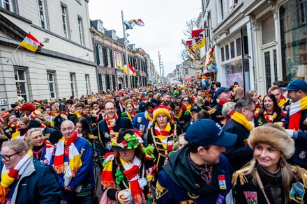 People Wearing Official Oeteldonk Traditional Costume Editorial Stock ...