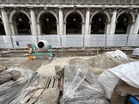 Venice Invaded By Construction Venice Construction Editorial Stock ...