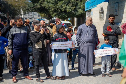 Palestinians Stand Solidarity Prisoners Detained Israeli Editorial ...