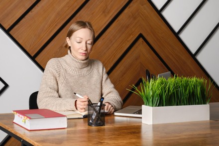 3,000 Work desk Stock Pictures, Editorial Images and Stock Photos ...