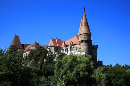 Hunedoara Castle Castelul Corvinilor Castelul Huniazilor Editorial ...