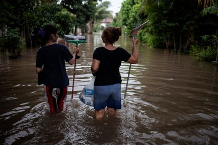 Residents Do Their Activities Amids Floods Editorial Stock Photo ...