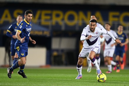 Nicolas Gonzalez Fiorentina Davide Faraoni Hellas Editorial Stock Photo ...
