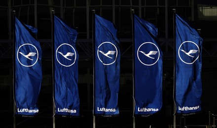 Flags German Airline Lufthansa Flutter International Editorial Stock ...