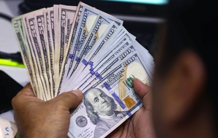 Foreign Currency Dealer Counts Us Dollars Editorial Stock Photo - Stock ...