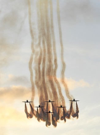Royal Australian Pc21 Air Force Roulettes Editorial Stock Photo - Stock ...