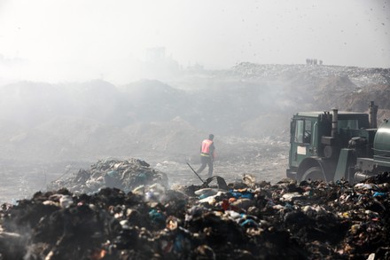 Palestinian Fireman Extinguishes Fire Garbage Dumping Editorial Stock ...