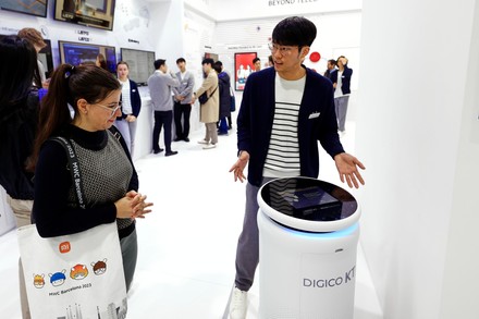 Digico Kt Attendant Explaining Different Features Editorial Stock Photo - Stock Image | Shutterstock