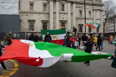 Hundreds Iranianbritish Monarchists Gathered Trafalgar Square Editorial ...