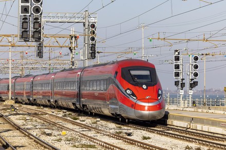 Trenitalias Frecciarossa 1000 Highspeed Train Entering Editorial Stock ...