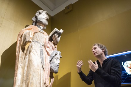 French Performance Artist Abraham Poincheval Poses Editorial Stock ...
