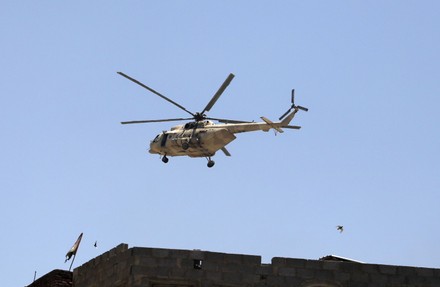 Houthisoperated Military Helicopter Flies Over Neighborhood Editorial ...