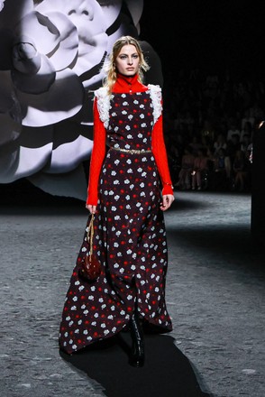 Model Presents Creation Fallwinter 202324 Womenswear Editorial Stock ...