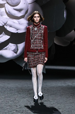 Model Presents Creation Fallwinter 202324 Womenswear Editorial Stock ...