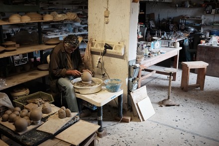 Ceramist Using Clay Make Dish Pottery Editorial Stock Photo - Stock ...