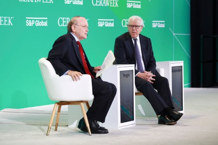 David M Rubenstein Cofounder Cochairman Carlyle Editorial Stock Photo ...