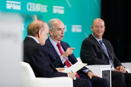 Daniel Yergin John Hess Chief Executive Editorial Stock Photo - Stock ...