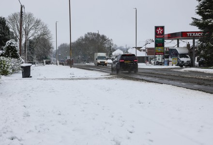 Heavy Snow Fall Kent Today Showing Editorial Stock Photo - Stock Image ...