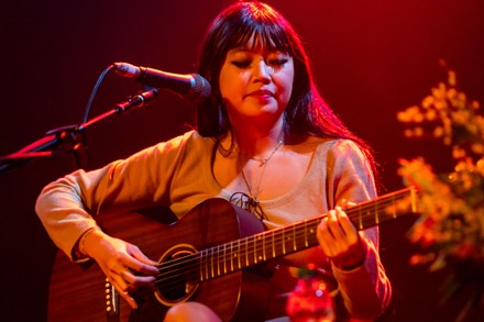 Filipinobritish Singersongwriter Beabadoobee Real Name Beatrice ...